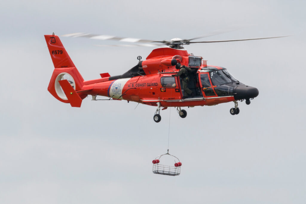 "The Fish Is Huge": Fisherman Pulled Overboard By Giant Tuna In Hawaii ...