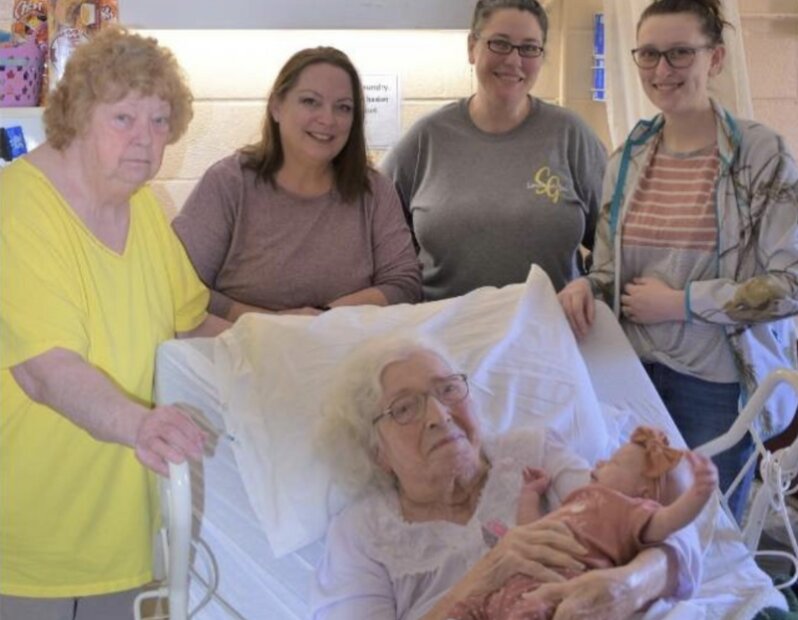 Kentucky Woman With 234 Great-Great-Grandchildren Meets Infant Great ...
