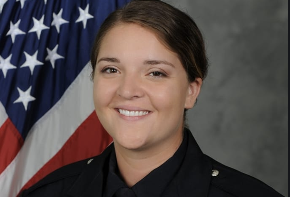 South Carolina Cop Rescues Woman Mouthing "Help Me" At Traffic Stop ...