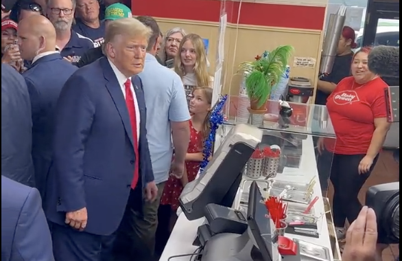 "WATCH": Trump Received By Adoring Crowd, Praised For Gracious Act On ...