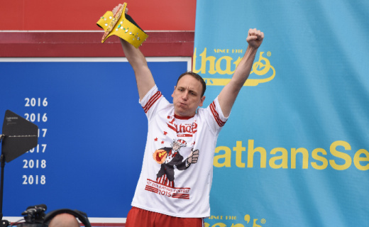 Not Even A Weather Delay Could Stop Joey Chestnut From Achieving ...
