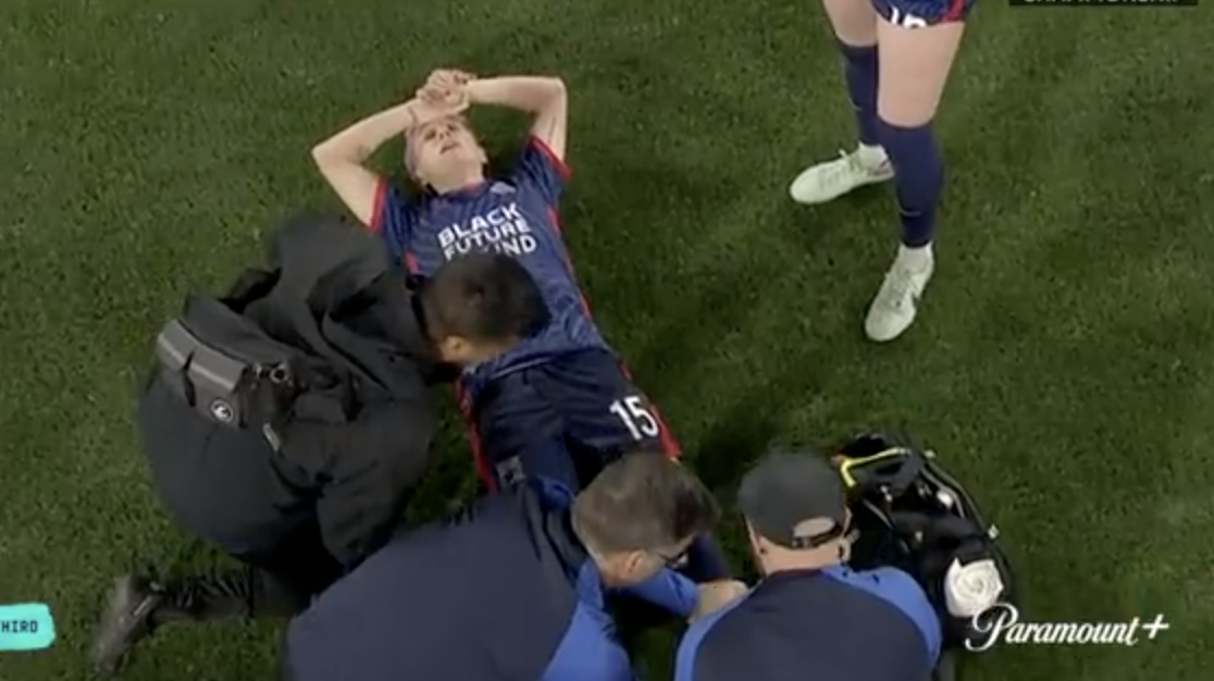 WATCH: Megan Rapinoe Cries While Leaving Last Game After Non-Contact ...
