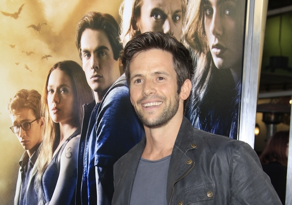 Hollywood Star Dead Along With 2 Daughters After Fatal Plane Crash ...