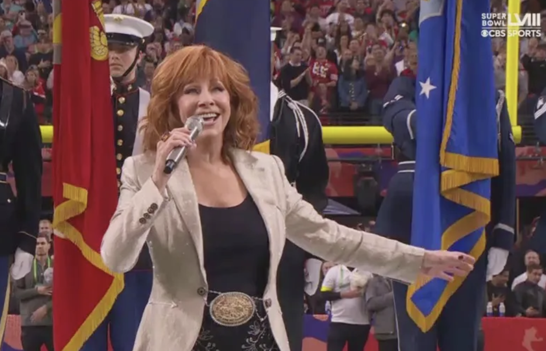 "It's Not About Me": Reba Praised For Anthem Performance, Focuses On ...