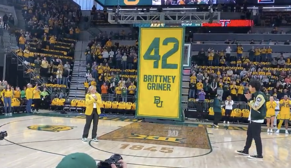WATCH: Baylor University Honors Former Anthem-Protester Brittney Griner ...