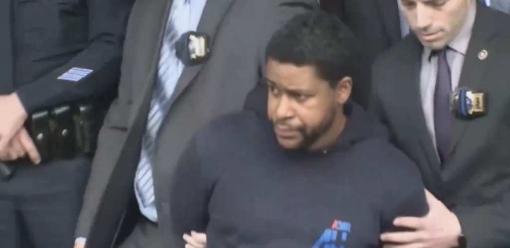New Yorkers Blast Suspect In Fatal Shooting Of Nypd Officer [watch