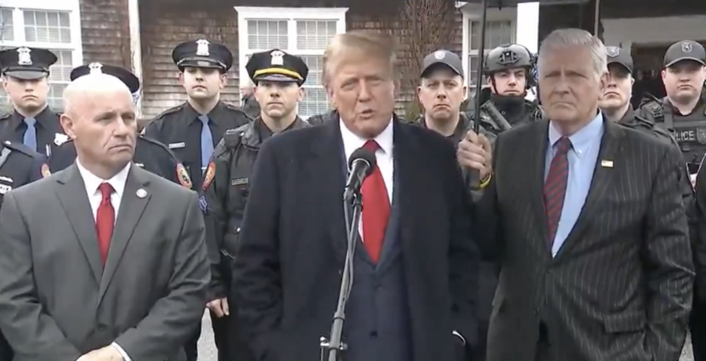 Donald Trump Honors Fallen NYPD Officer Jonathan Diller And Family ...