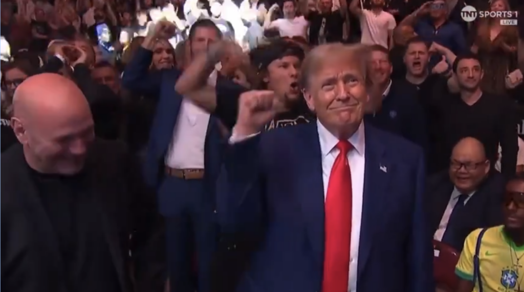 WATCH: Aaron Rodgers Called Out After Being Accused Of Snubbing Trump ...