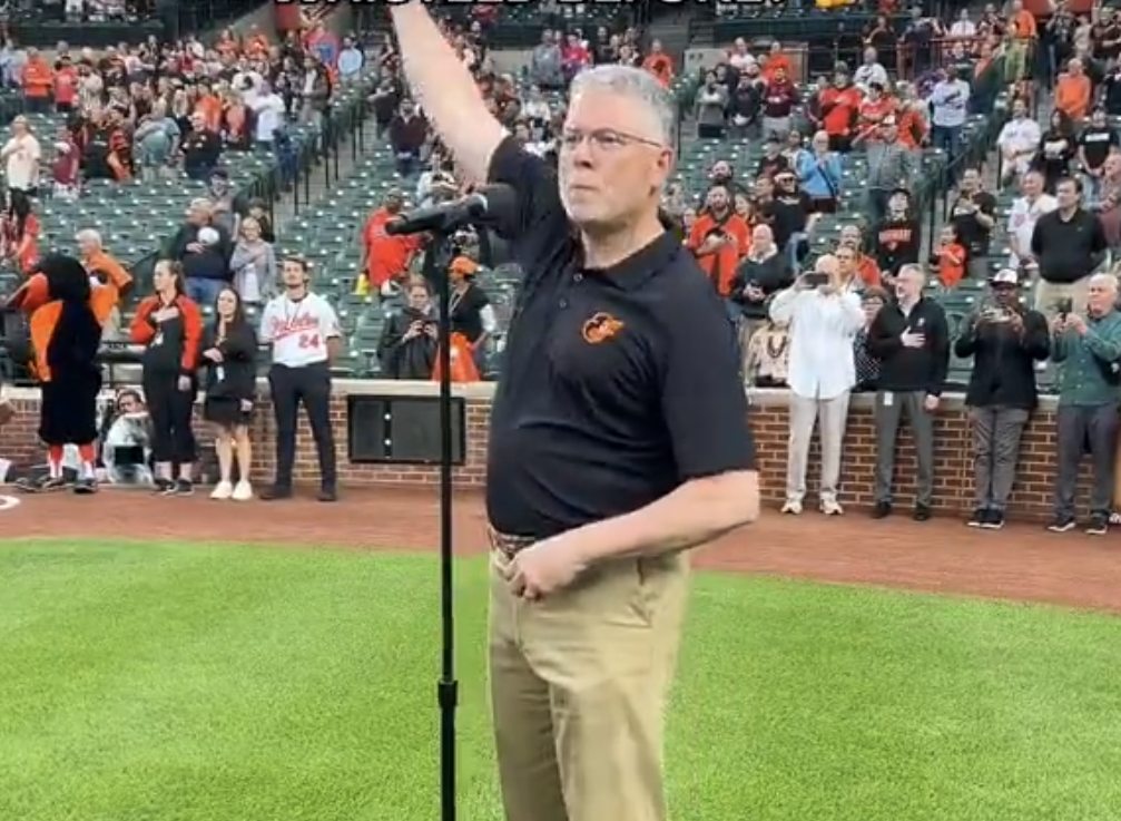 WATCH: Hall Of Fame Whistler Whistles Amazing Rendition Of National ...