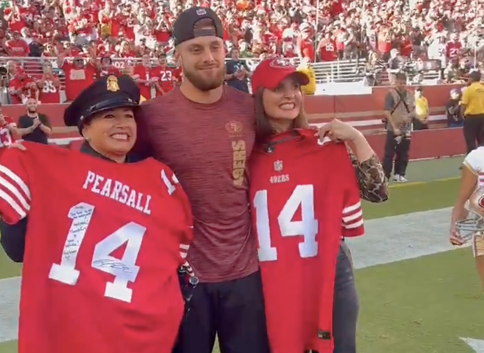 WATCH: 49ers Rookie Ricky Pearsall Poses With First Responders Who ...