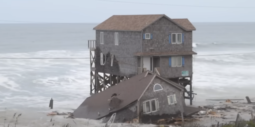 WATCH: Outer Banks Vacation Home Collapses Into Surf As King Tides Hit The Beach - The American ...