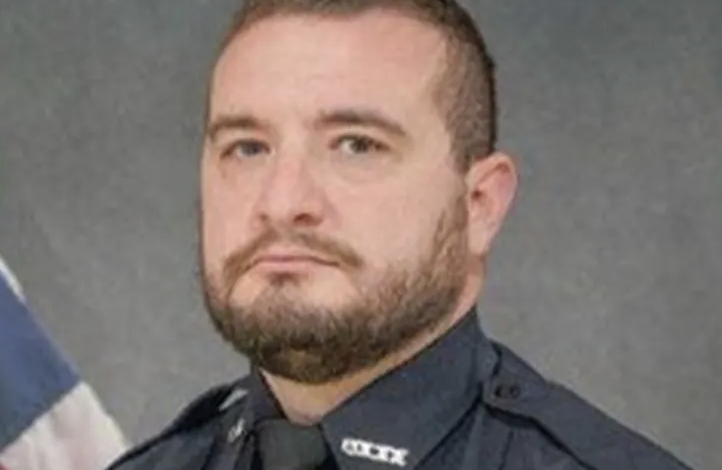 Ohio Officer Slain In Gun Battle With Suspect Who Ambushed Officers ...