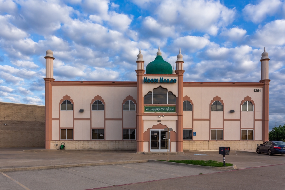 Republicans Fear "Sharia Law" In Massive New Muslim Housing Project In ...