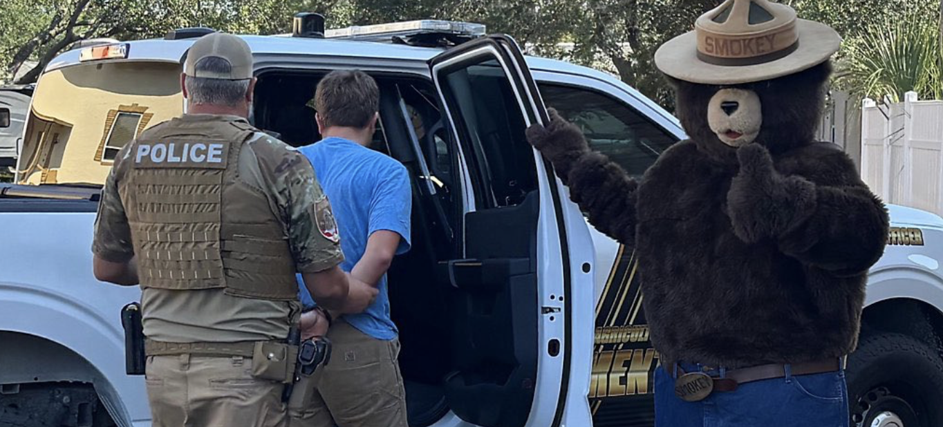 Hilarious Picture From Criminal Incident In Florida Shows Smokey The ...