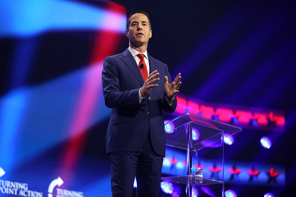 Senate Republican Moves To End Dual Citizenship For Good - The American ...